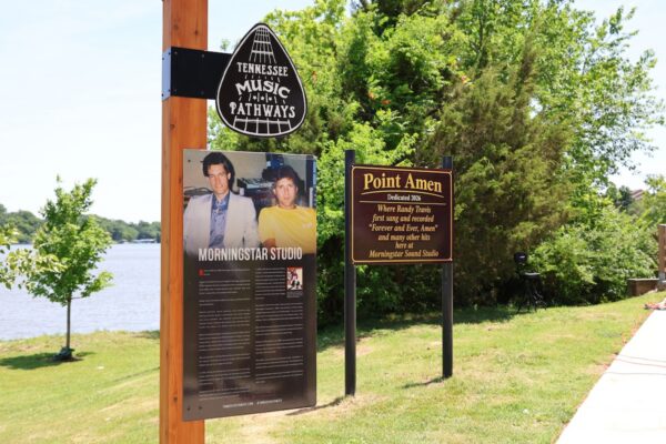 Randy Travis Honored With Randy Travis Day In State Of Tennessee ...